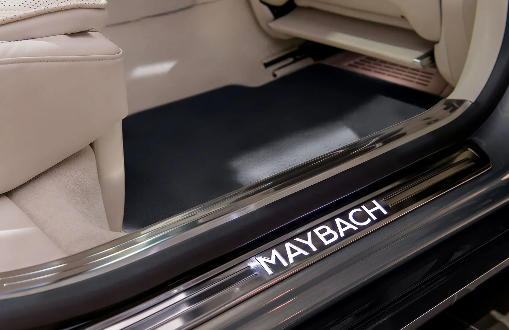 The Mercedes-Maybach Sedan | Mercedes-Benz USA