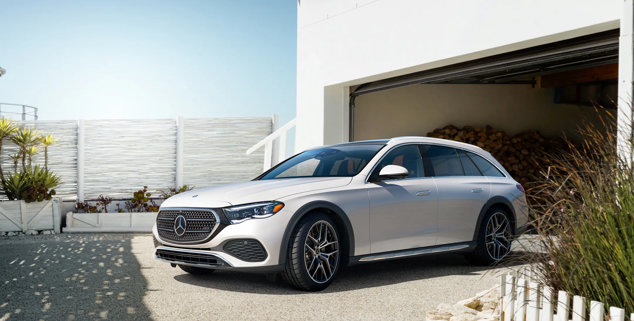 Luxury Cars - Sedans, SUVs, Coupes & Wagons | Mercedes-Benz USA