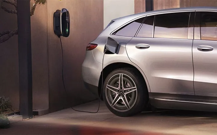 EQC Electric Luxury SUV | Mercedes-Benz USA