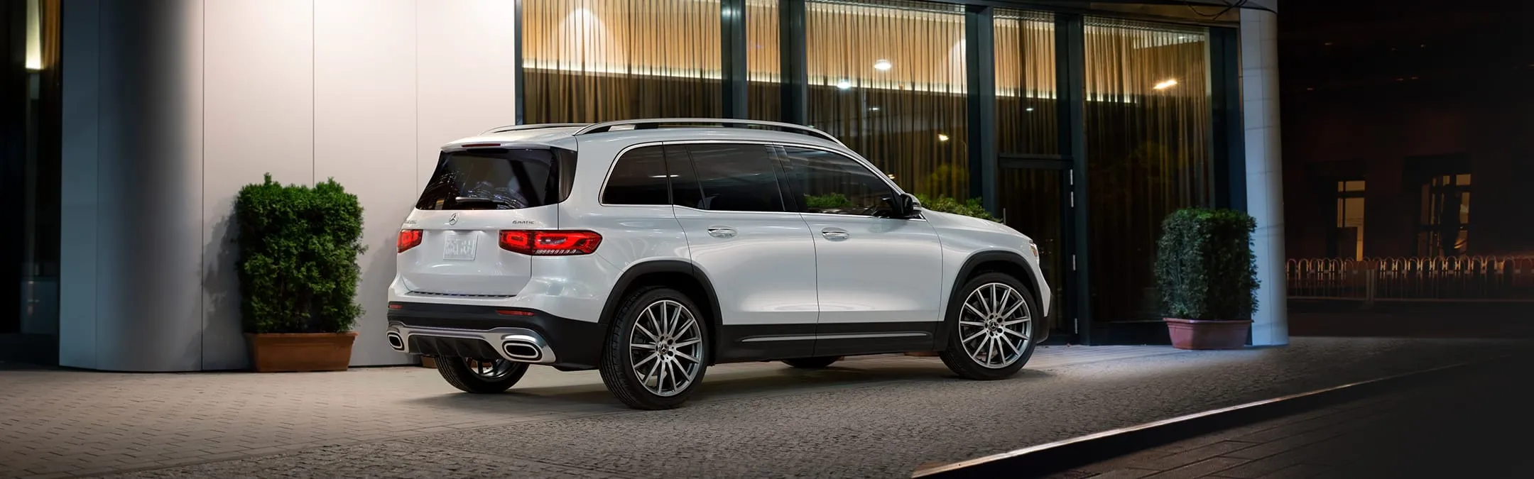 The Compact GLB SUV | Mercedes-Benz USA