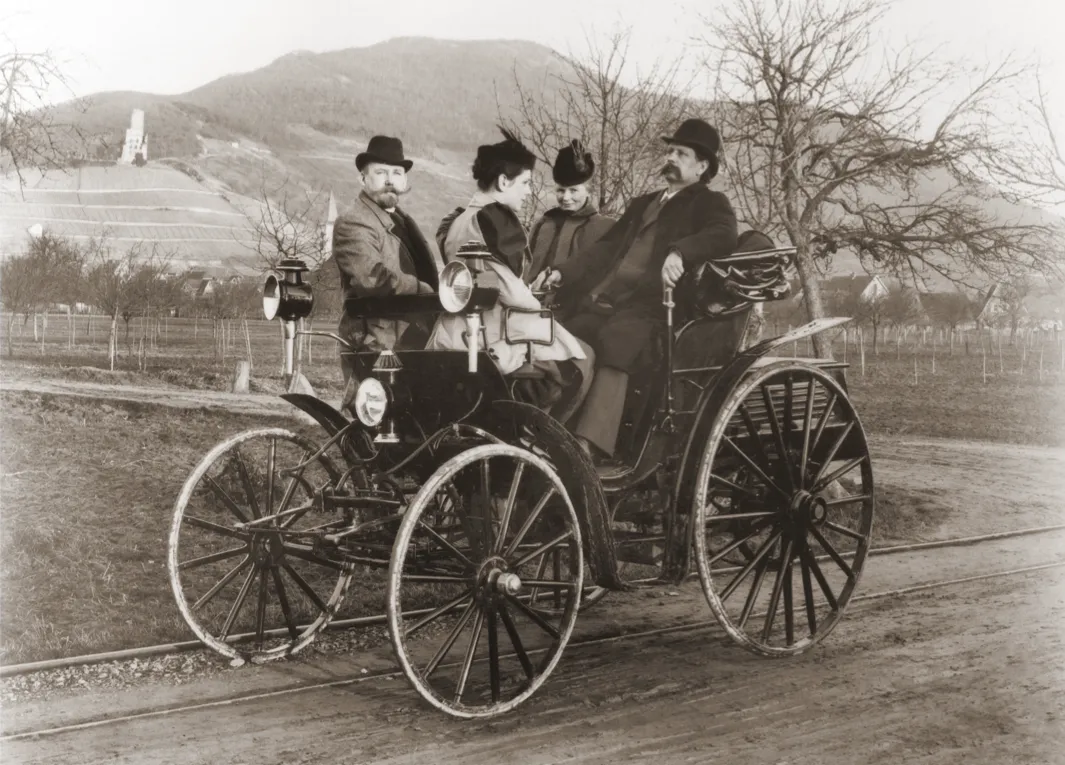 Mercedes-Benz History of Innovation | Mercedes-Benz USA