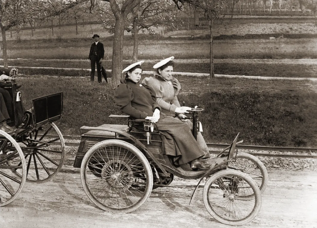 Mercedes-Benz History of Innovation | Mercedes-Benz USA