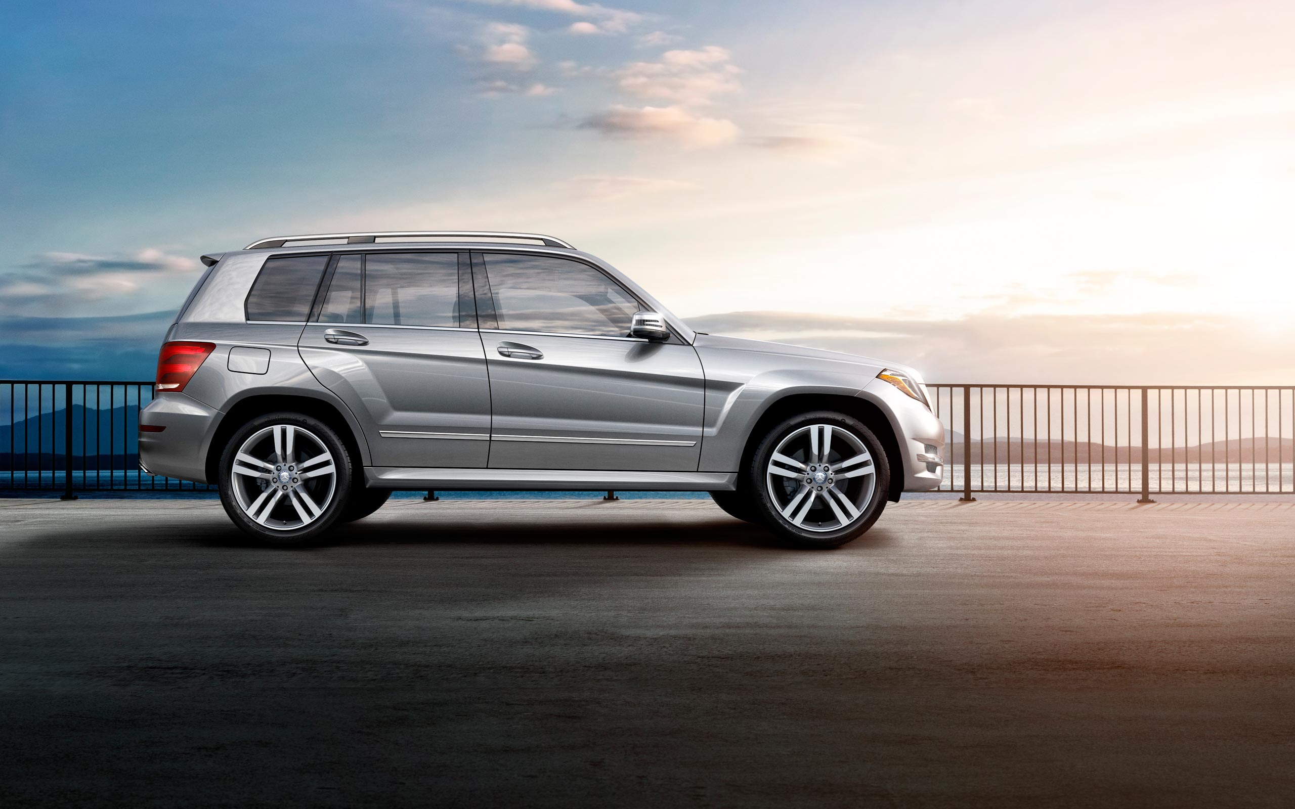 2013-GLK-Class-SUV-Gallery-001_wr.jpg (2560×1600)
